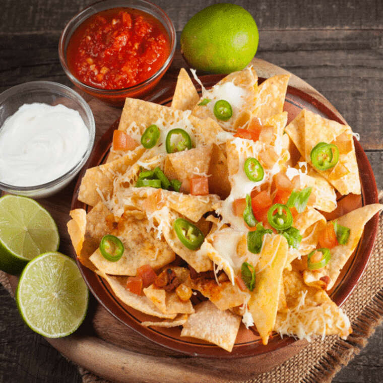 NACHO CON SALSA - Tequilas Mexican